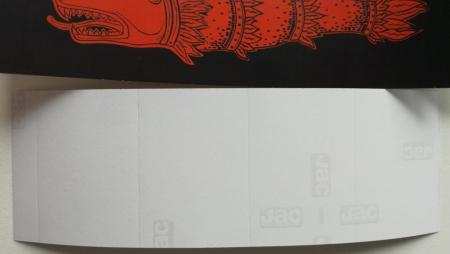 Sticker draco roșu pe negru – Atelierul de istorie